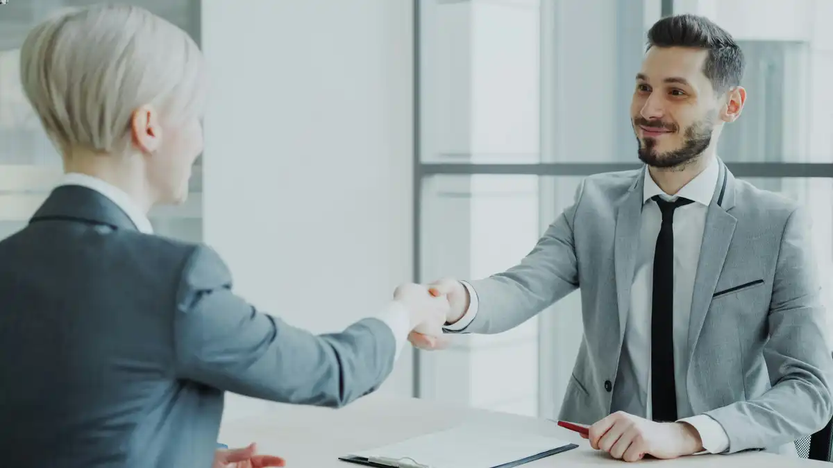 LUCA SPINELLI • CONSULENTE FINANZIARIO INDIPENDENTE